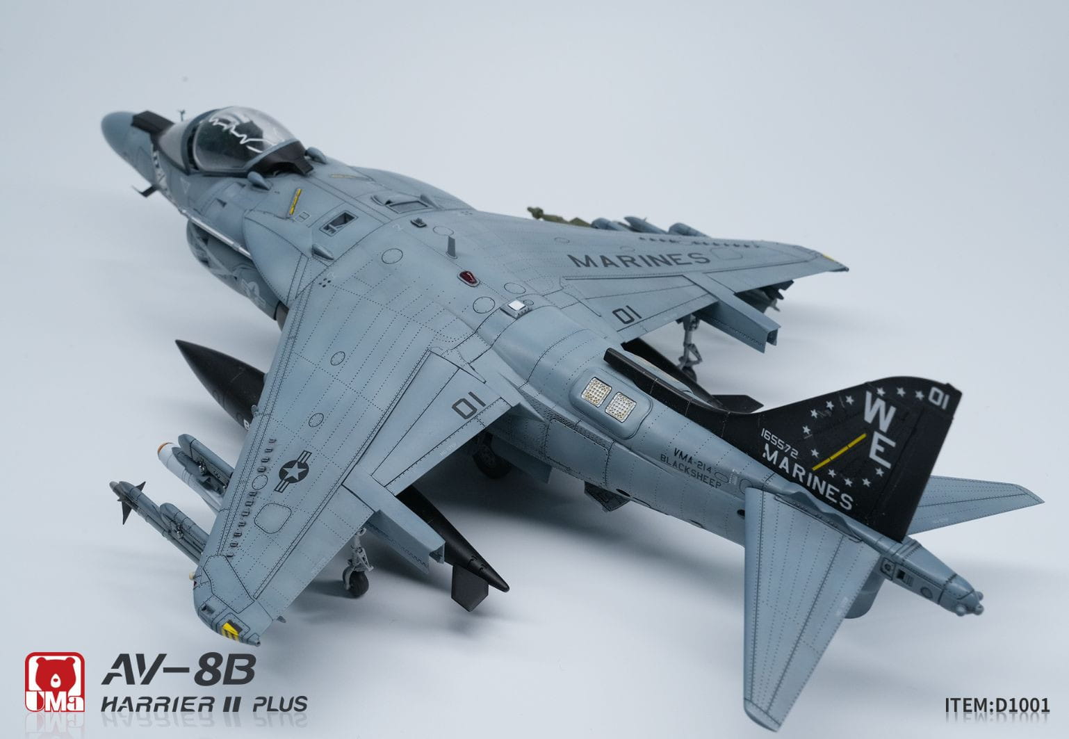 UMa Model D1001 - 1:48 AV-8B Harrier II Plus - Exito Model Store